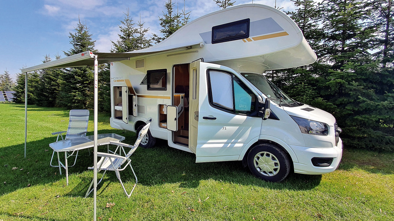 6x6x6 – kompaktowa alkowa o wielkim wnętrzu