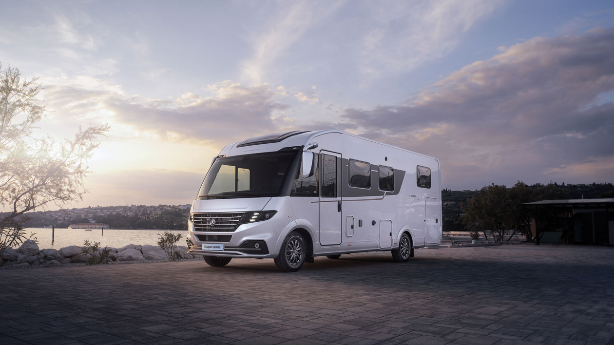 Synonim luksusu Adria Supersonic 780 SL