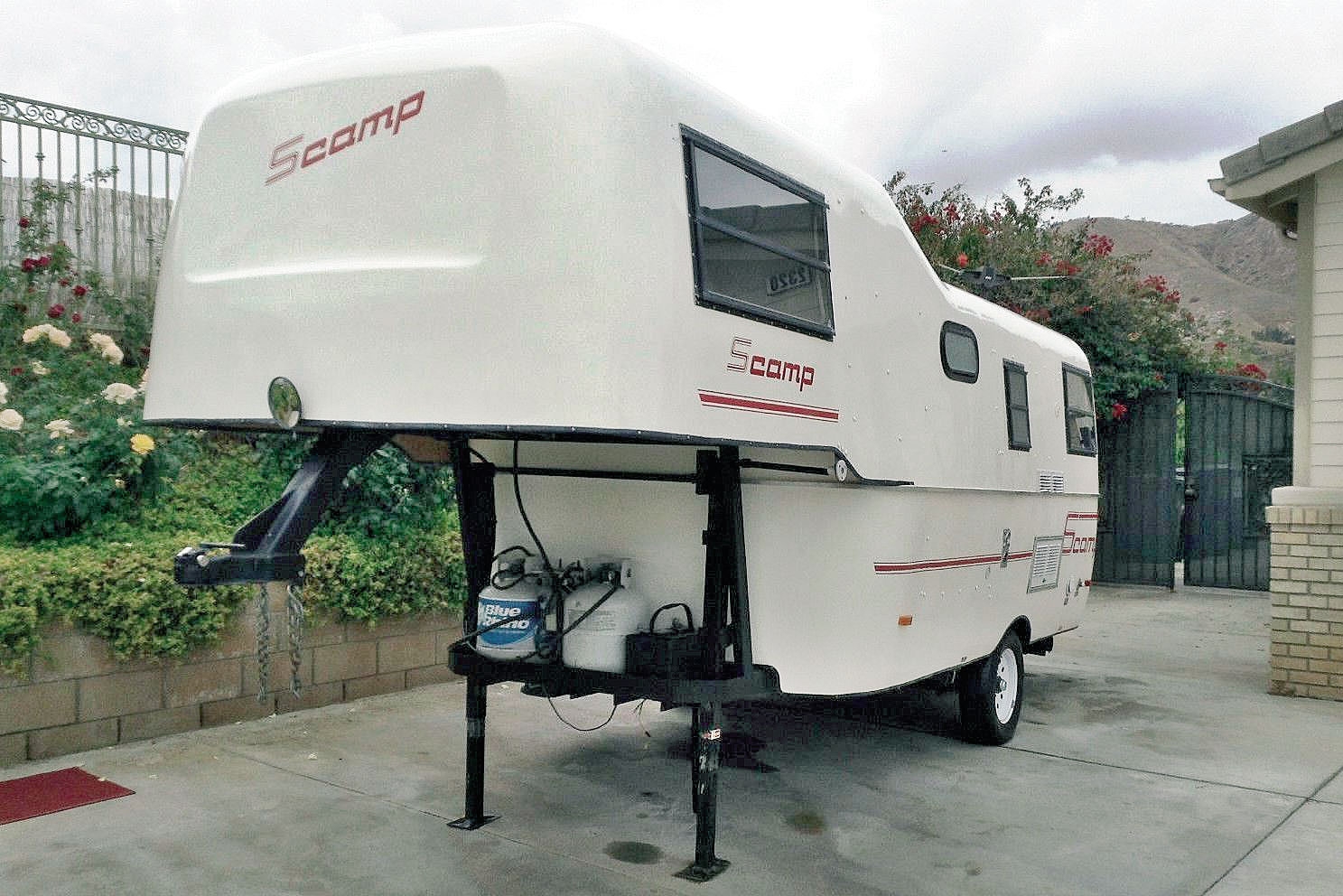 Galeria zdjęć - Scamp, czyli naczepa kempingowa z przyczepy