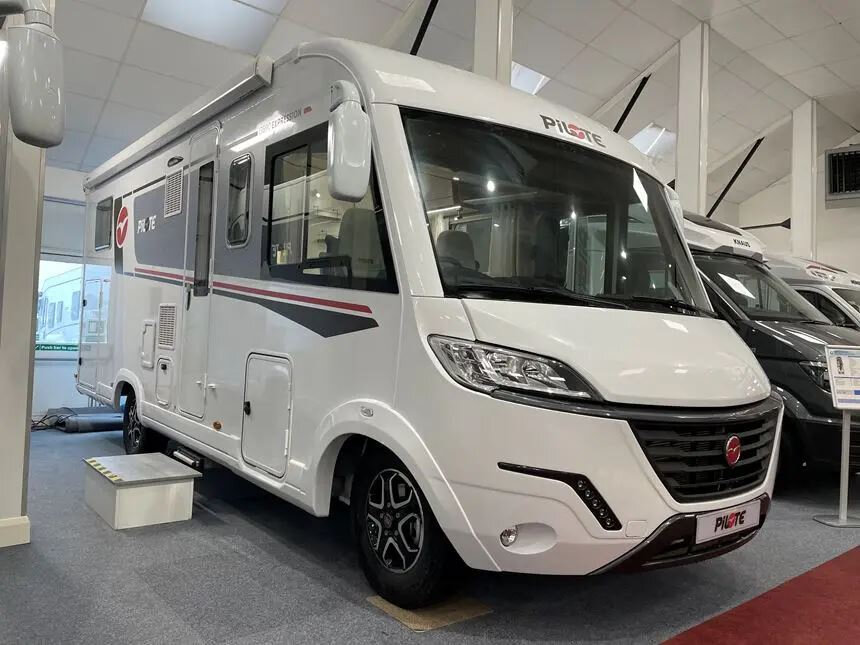 Kamper - Fiat Galaxy Expression G690GJ