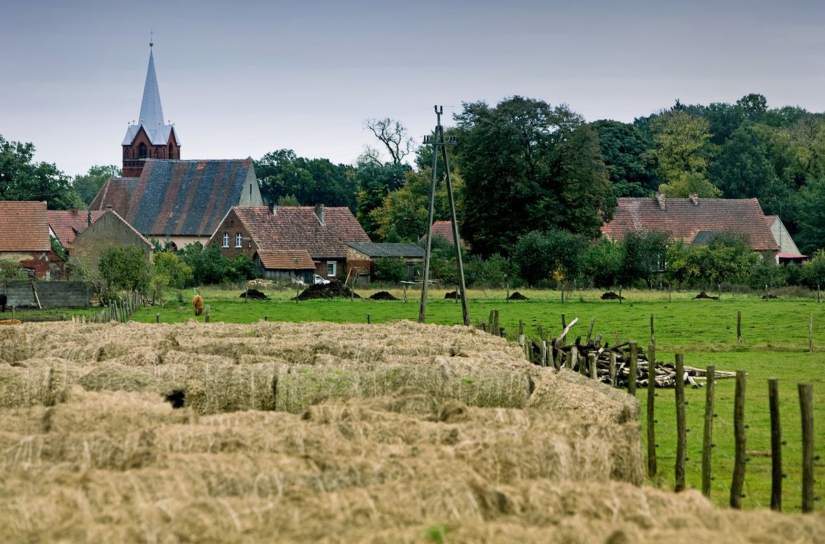 Stary Folwark Lipinki Łużyckie - Polska