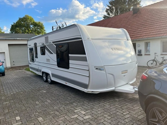 Fendt Diamant Black 650