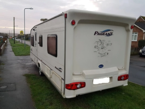 Bailey Pageant Burgundy