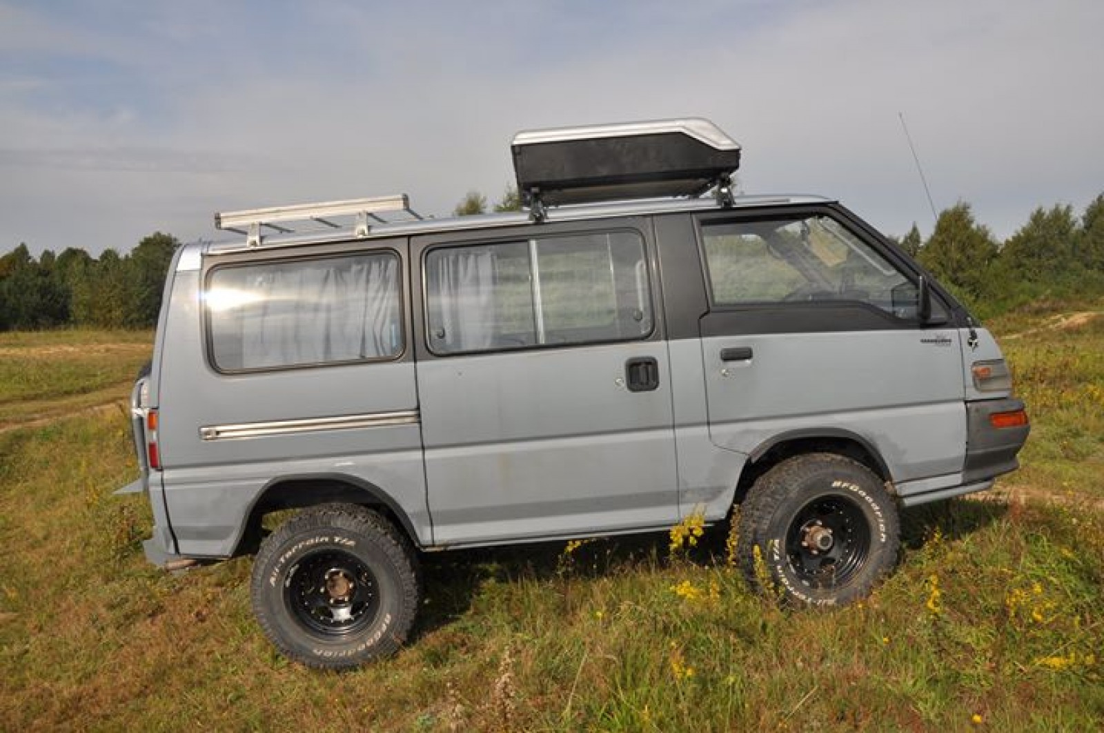 MItsubishi L300 4x4 kamper wyprawowy