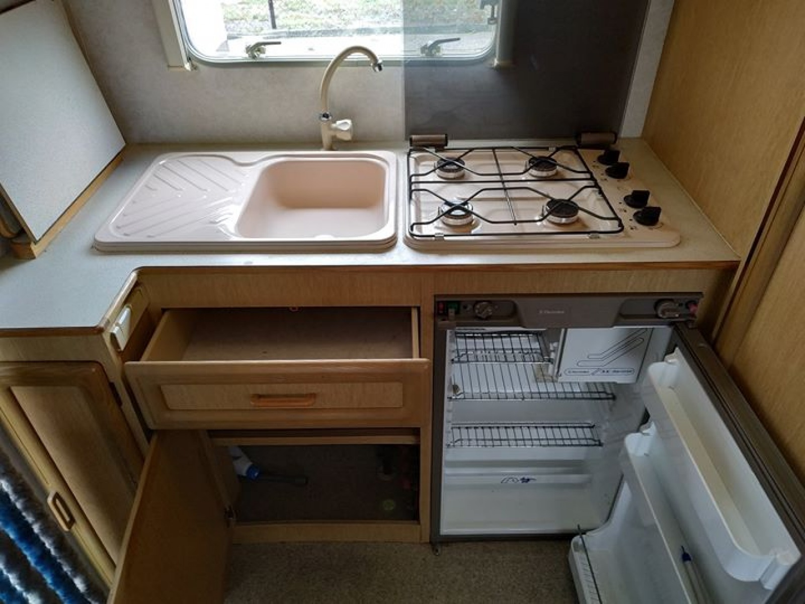 Hylander Design 380, 1998 rok, przyczepa kempingowa