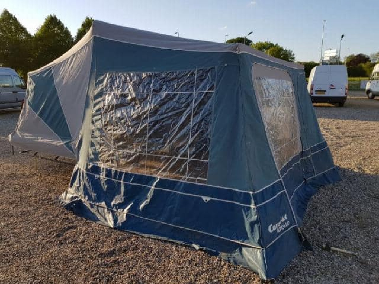 Przyczepka lekka namiotowa, rej. PL, Camp-Let Apollo 2004 r.