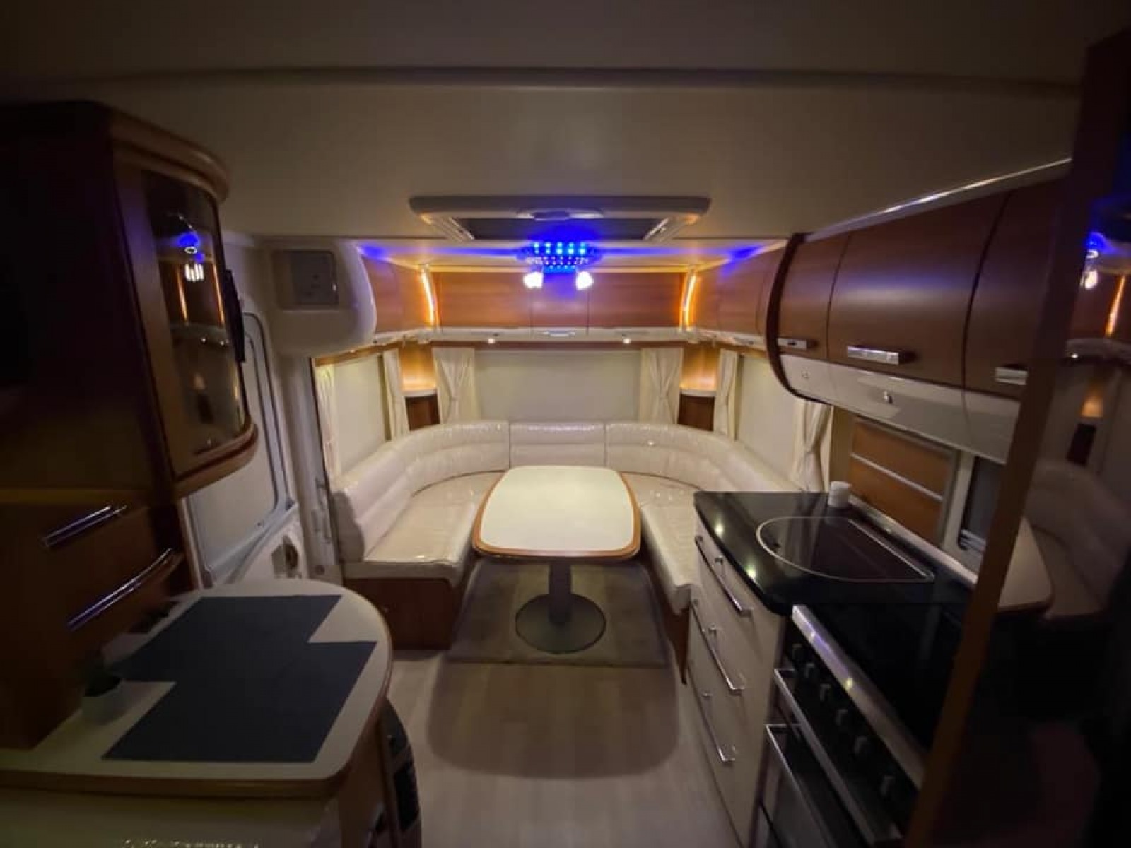 Przyczepa campingowa FENDT Diamond 700