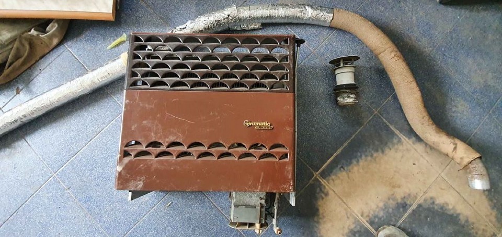 Trumatic 3002 Ogrzewanie, piecyk do przyczepy kempingowej lub kampera...