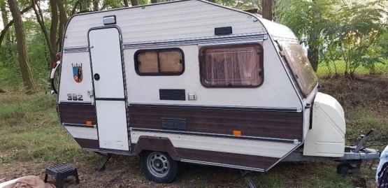 Przyczepa campingowa RALLY GT 362 Home car z 1984 roku