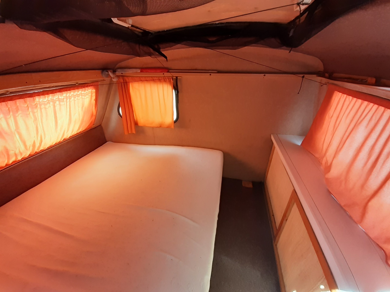 Niewiadów N126 wnętrze po remoncie