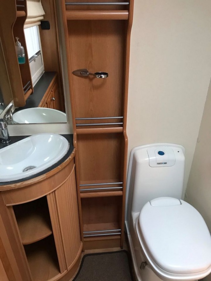 Przyczepa kempingowa Compass Omega 524, 4/5 osobowa, zadbana, sucha