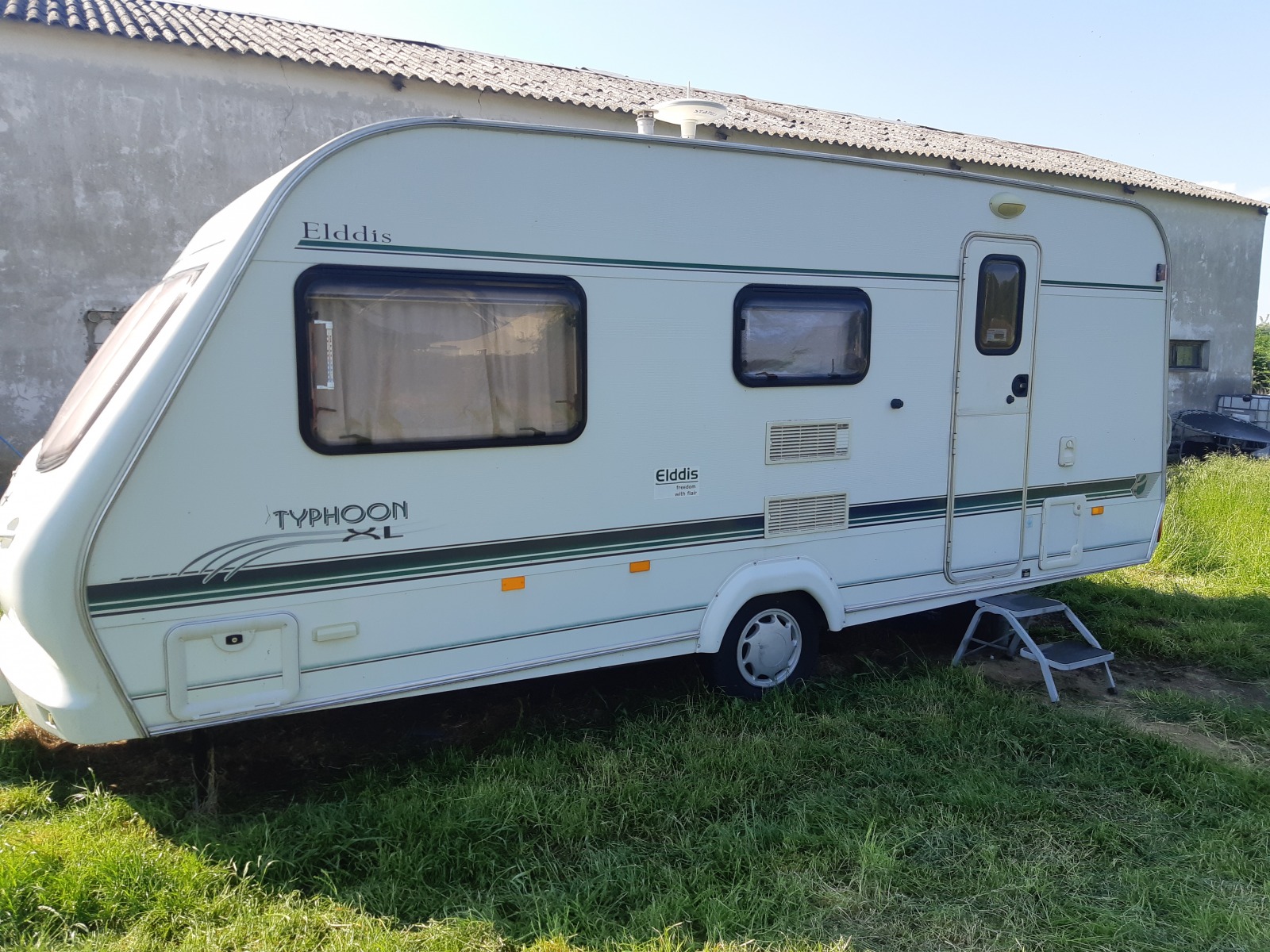 Przyczepa kempingowa Elddis Typhoon XL - 2000 r.