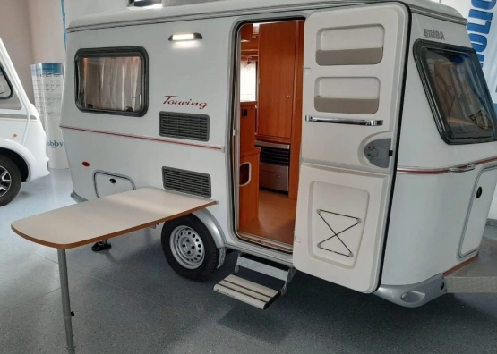 Nowa przyczepa kempingowa Hymer-Eriba Touring Familia 320